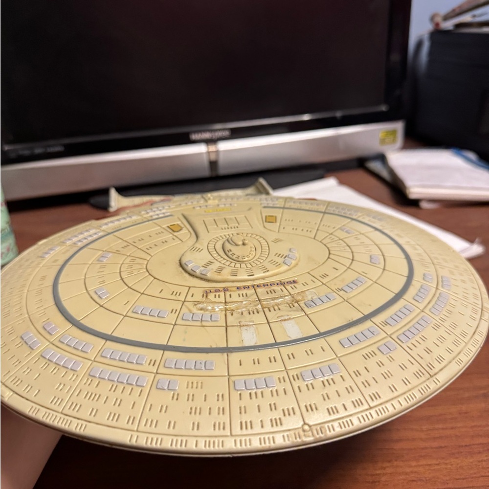 Starship Model With Detailed Design - Gem